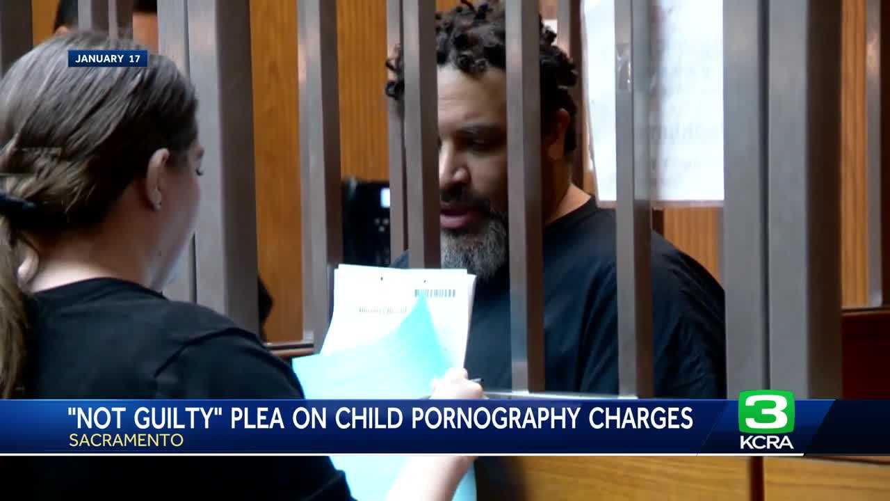 Cartoonist Darrin Bell pleads not guilty to child porn charges, is ...