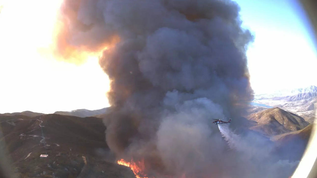 San Diego Fires: Blaze At Otay Mountain And La Jolla Near Gilman Drive ...