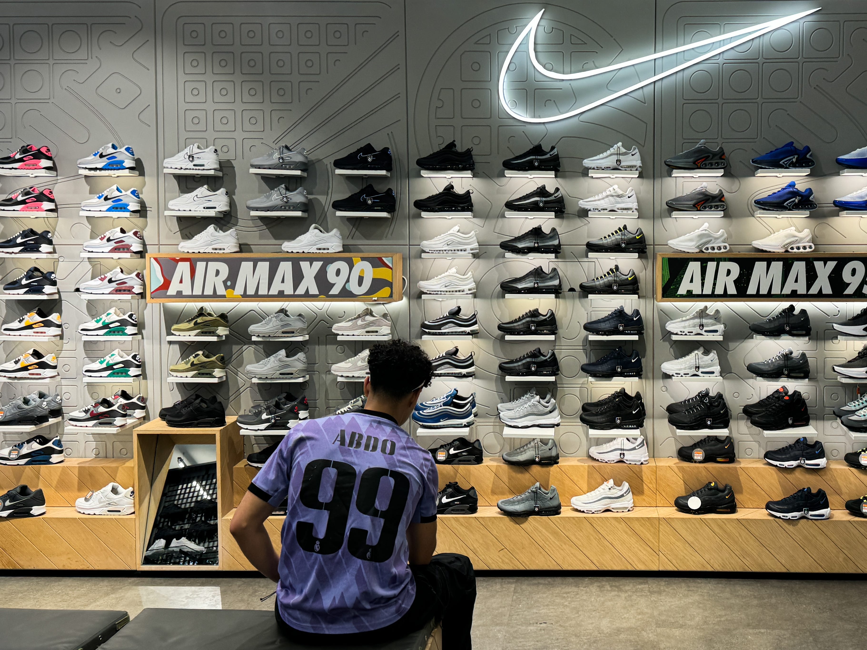 Shop Nike sales while you can. The new CEO says they're cutting down on ...