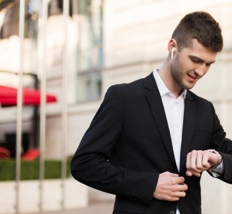 ¿Qué dice la psicología de las personas que siempre llegan temprano?