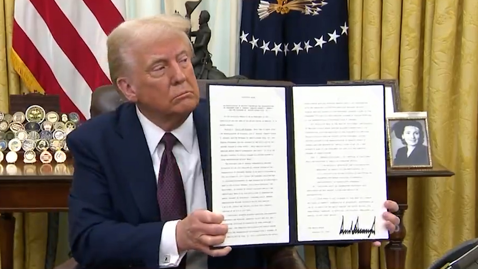 Trump Signs Executive Order Declassifying JFK Assassination Files Trump Signs Executive Order Declassifying JFK Assassination Files