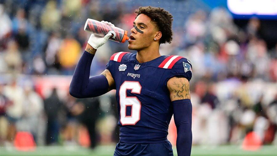 Colombia brilla en la NFL: Christian González debutó en el Top 100 de 2025
