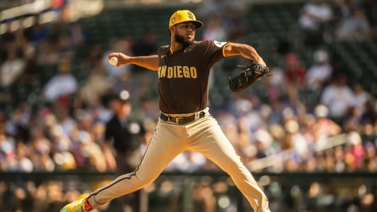 MLB: Padres Player Spotted in Unusual Training 'Pushing Cars'