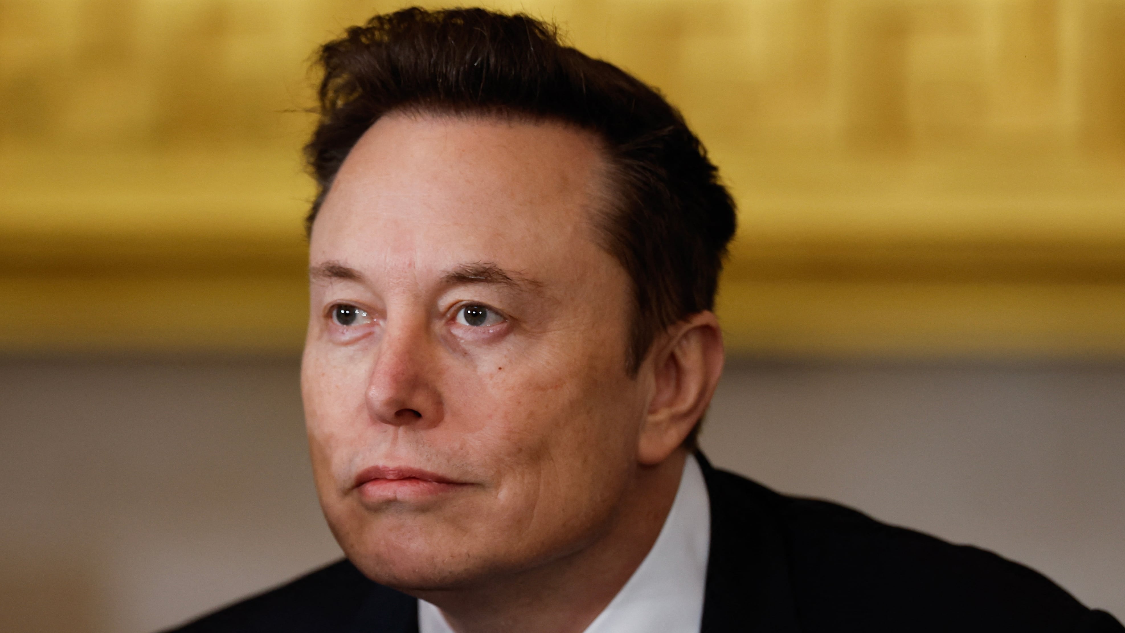 Elon Musk Probes Competitor Boeing on New Air Force One Jet