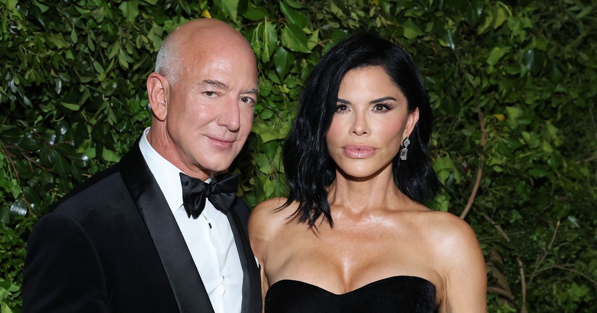 How Jeff Bezos and Lauren Sánchez Moved Past ‘Alive Girl’