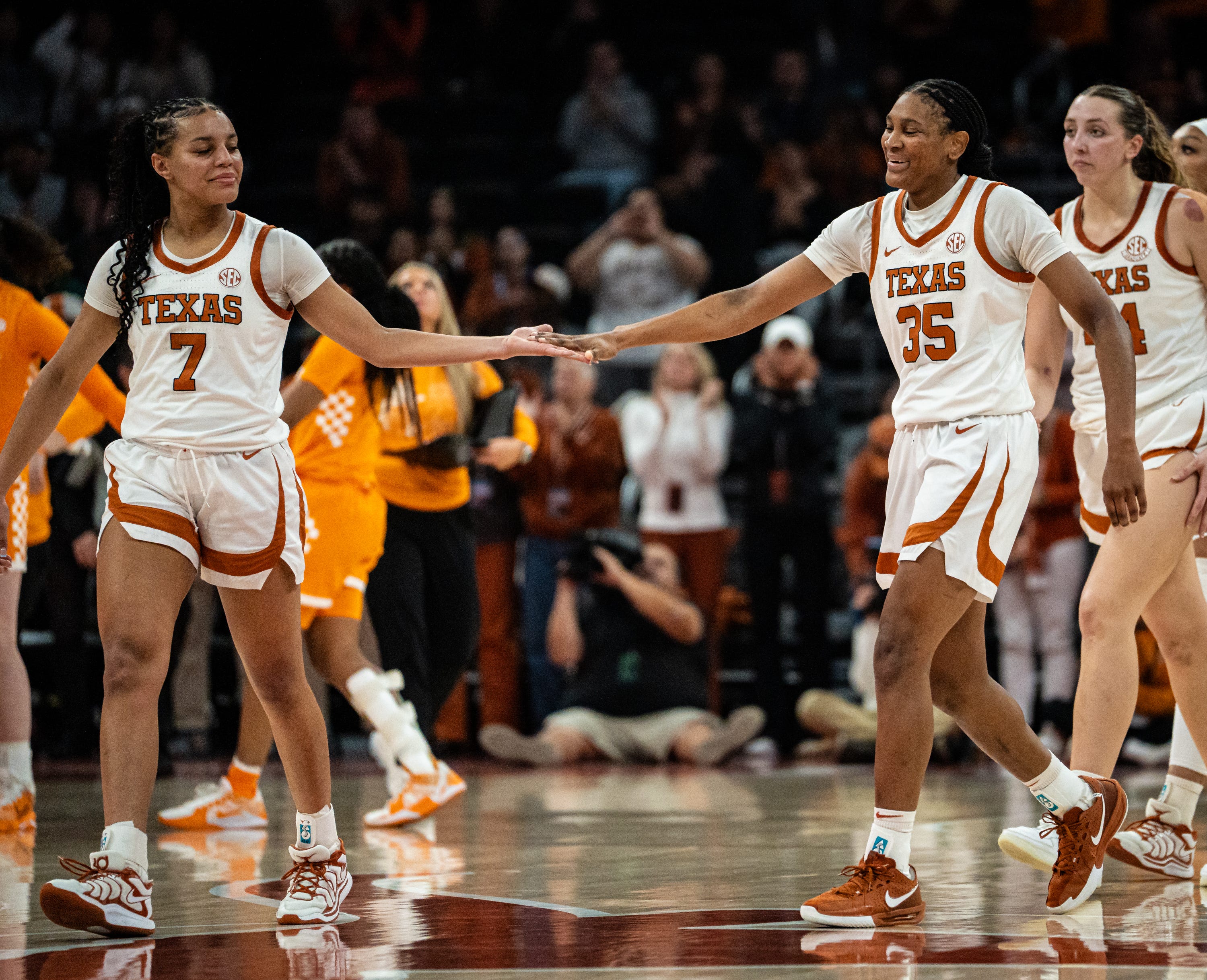 Texas vs Tennessee game score: Replay, highlights as Longhorns hold off ...