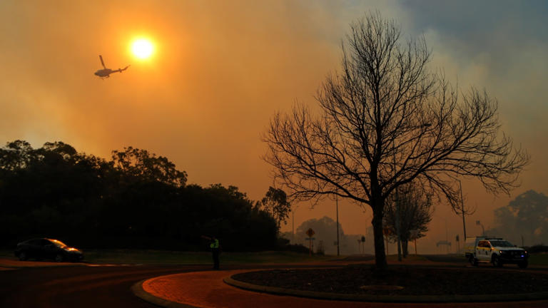 Emergency bushfire warning issued for Northam, Western Australia