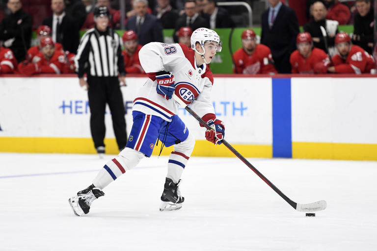 Larkin has a goal and an assist in 700th game, Red Wings end slide with 4-2 win over Canadiens