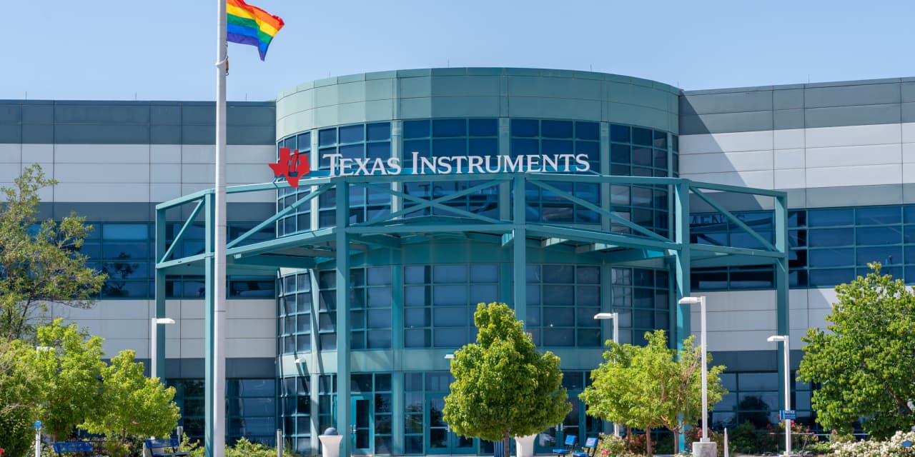 Texas Instruments finally sees growth on the horizon, but it’s a slow ...
