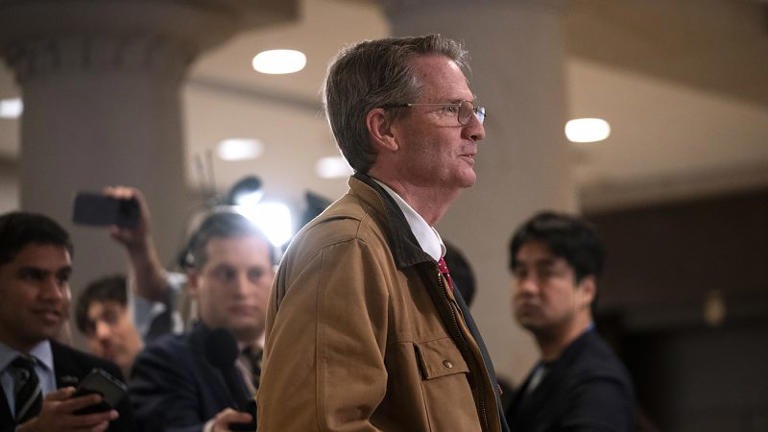 Rep. Tim Burchett says he believes aliens have underwater bases on Earth Rep. Tim Burchett says he believes aliens have underwater bases on Earth