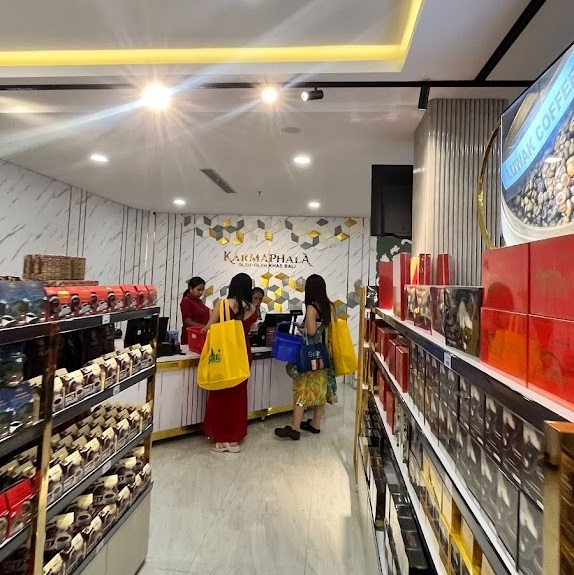 Worcas Group Resmikan Karmaphala Toko Oleh-Oleh Cemilan Khas Bali di ...