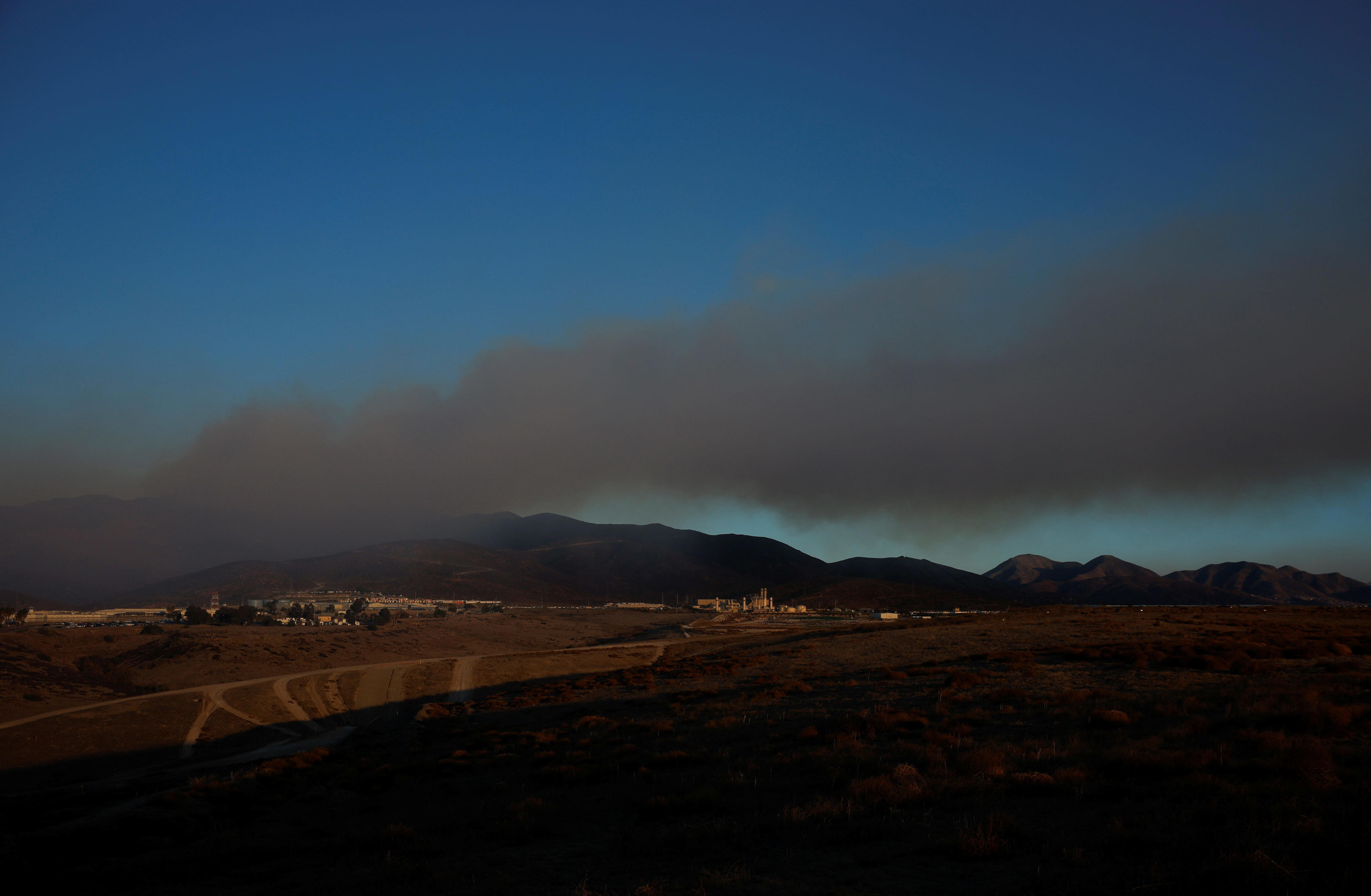 Border 2 Fire map: Blaze with 'dangerous rate' erupts at California's ...