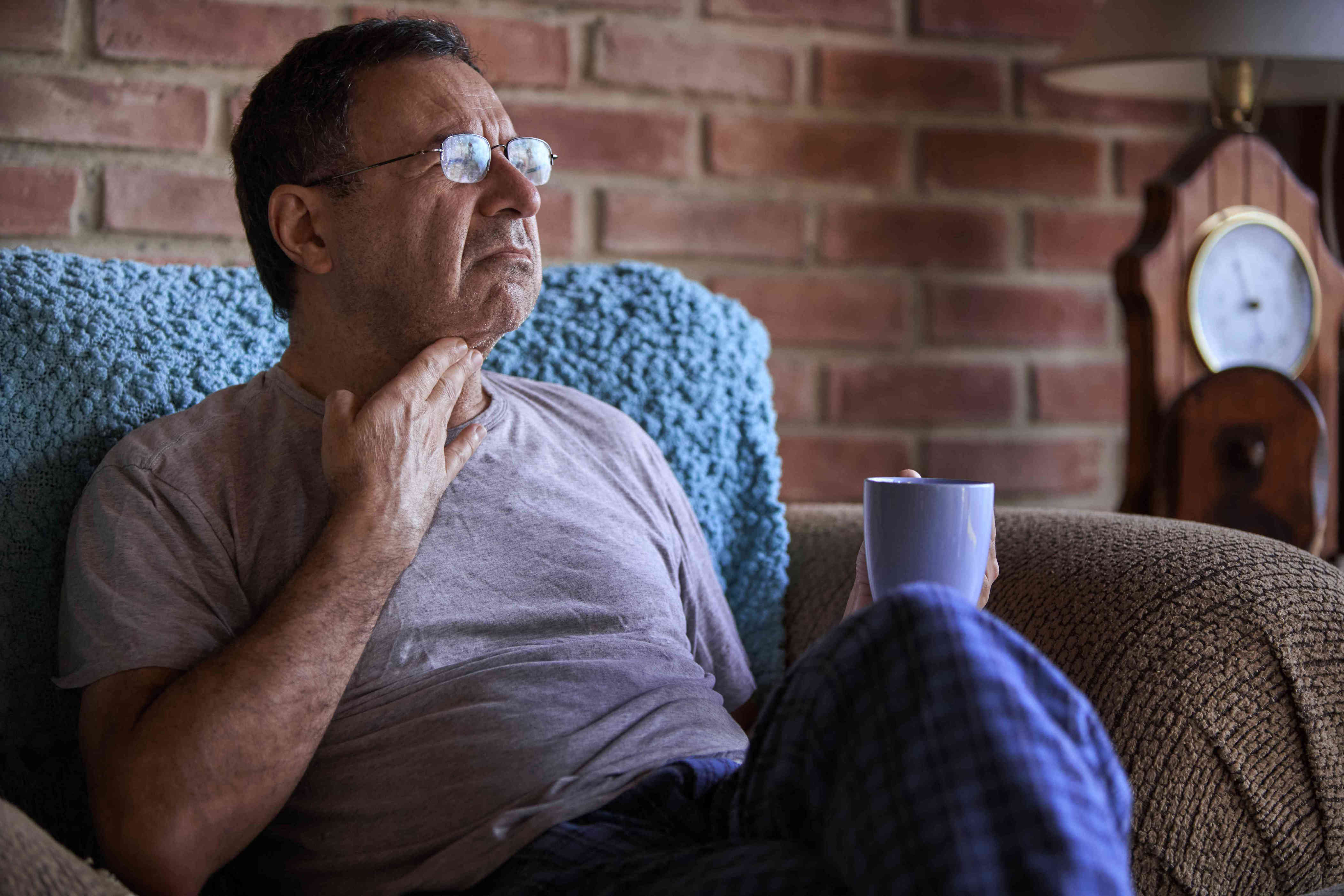 Signs and Symptoms of Eosinophilic Esophagitis (EoE)