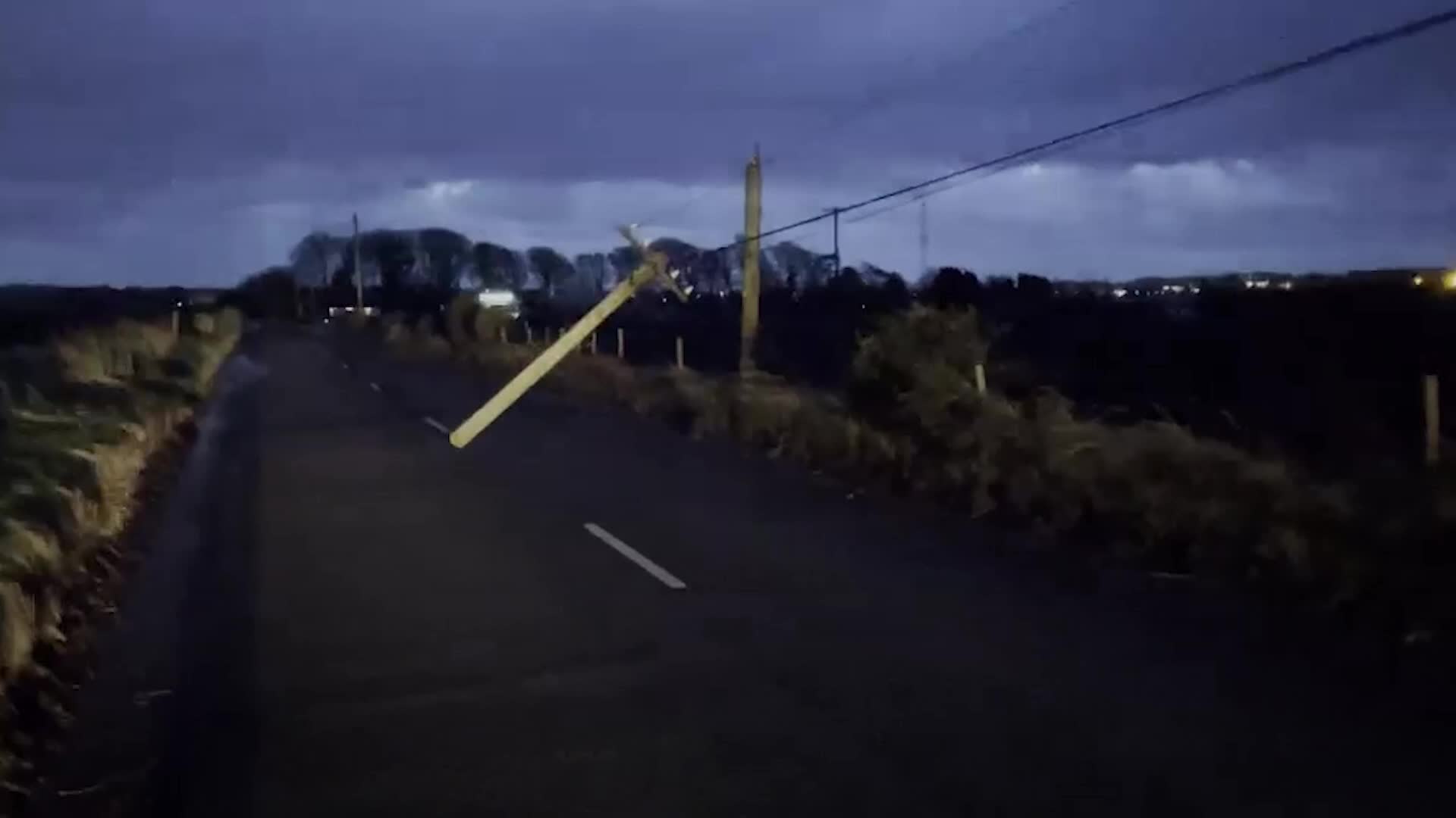 Storm Eowyn breaks Irish wind speed records and Scots urged to stay indoors