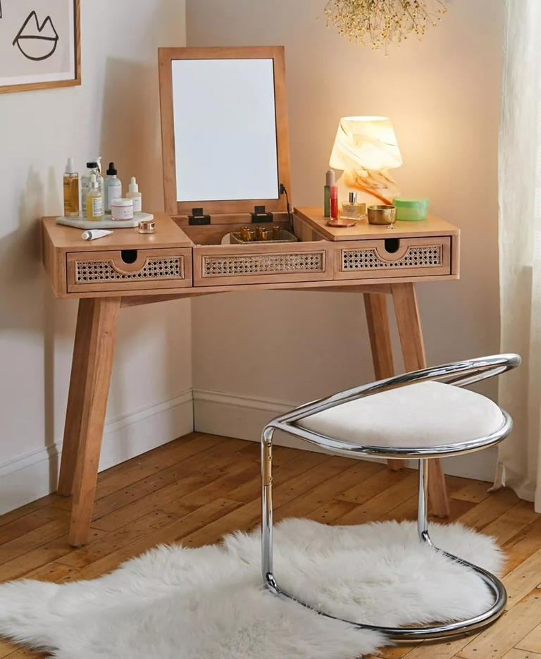 18 Makeup Vanities To Upgrade Your Getting Ready Routine