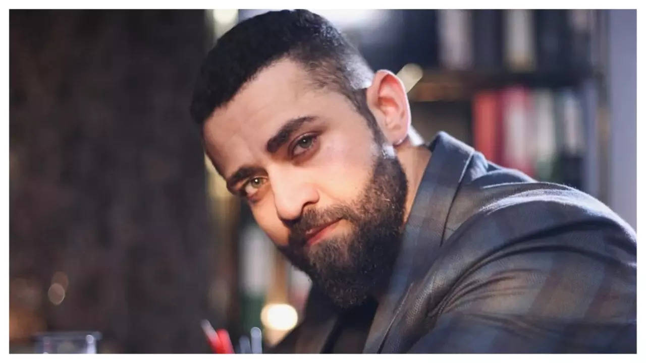 Mahir Pandhi to debut in the mythological genre with Siddharth Kumar ...