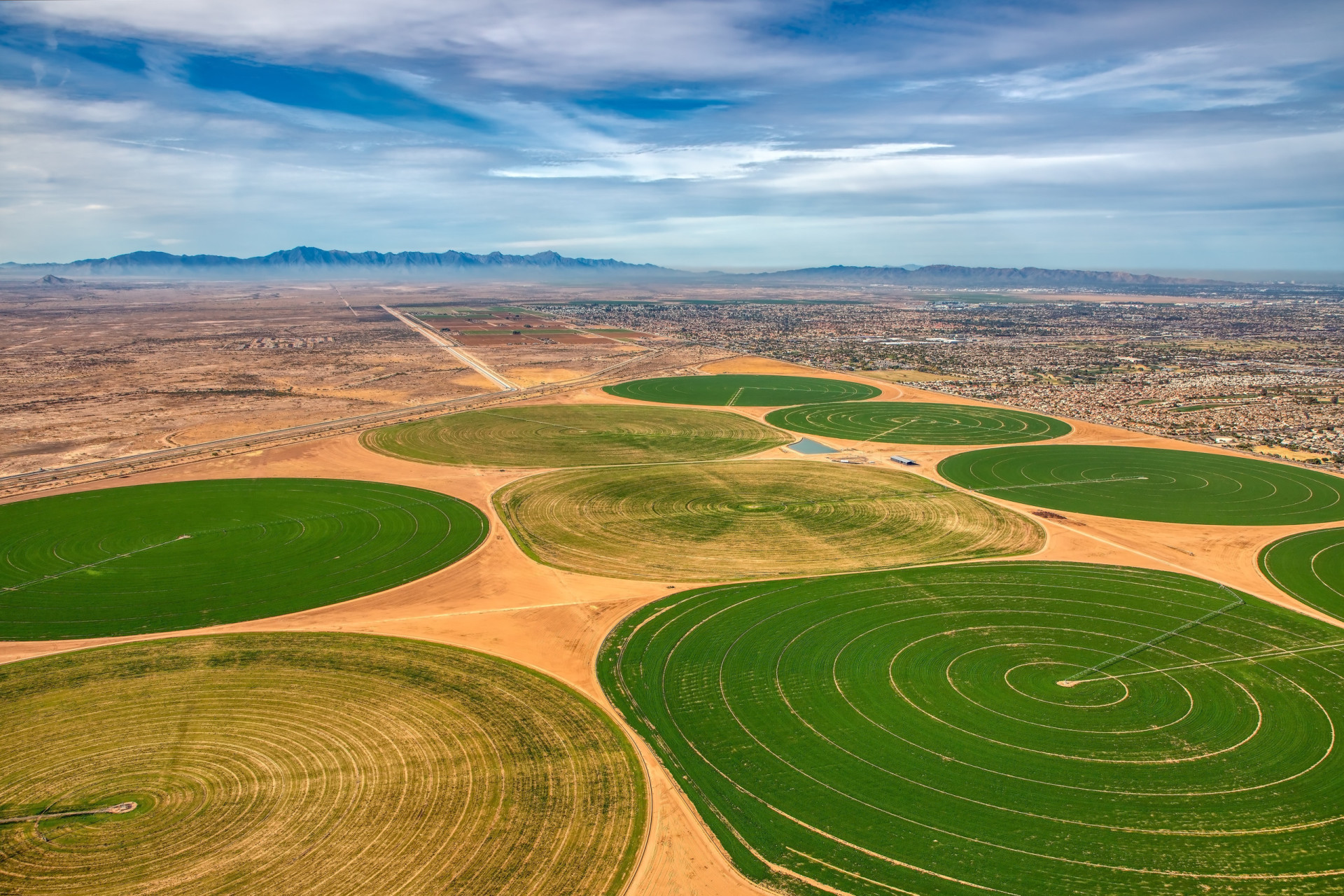 Crop circles: what do we know about this mysterious phenomenon?