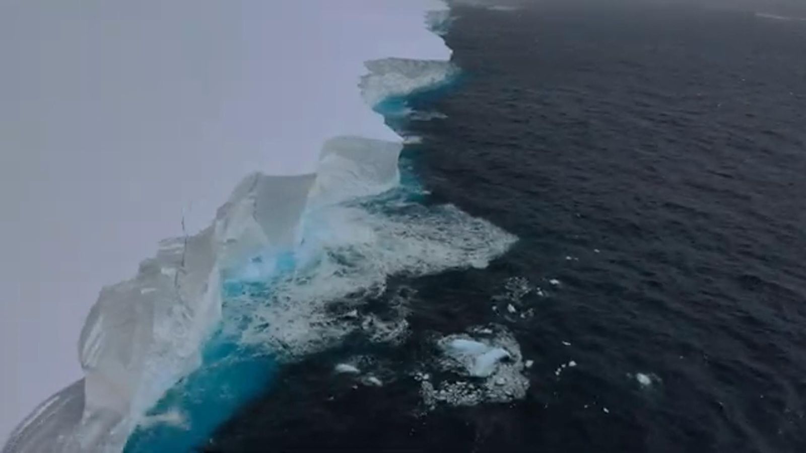 World's largest iceberg on collision course