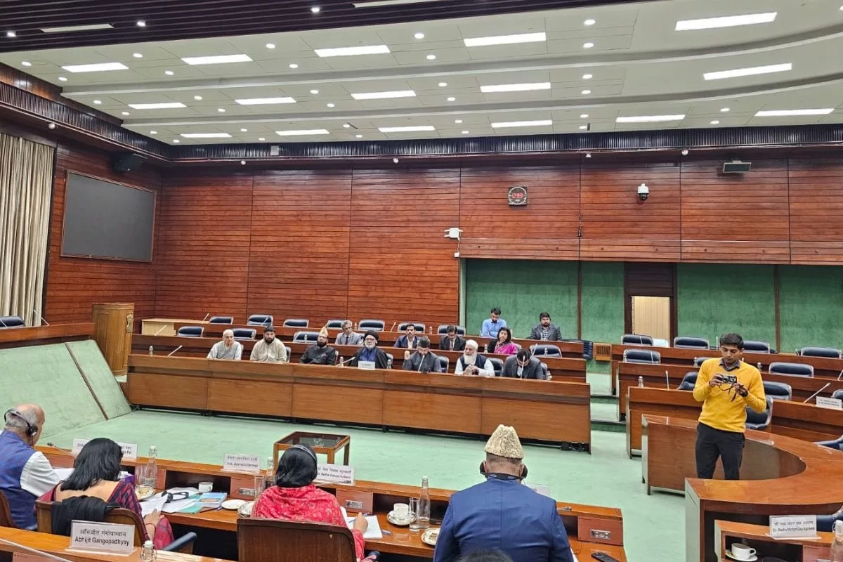 Opposition members suspended from Waqf Bill panel after ruckus in JPC ... Opposition members suspended from Waqf Bill panel after ruckus in JPC ...