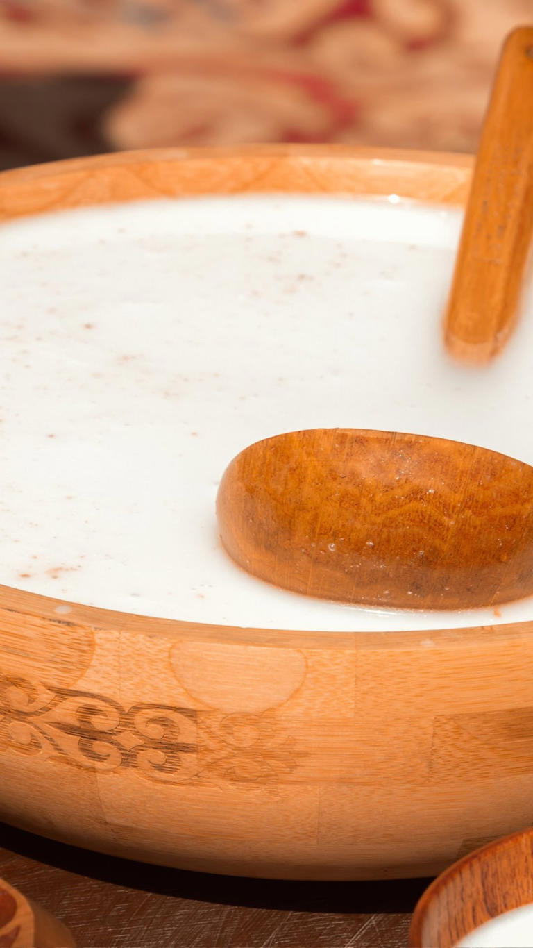 7 Benefits Of Consuming Camel Milk