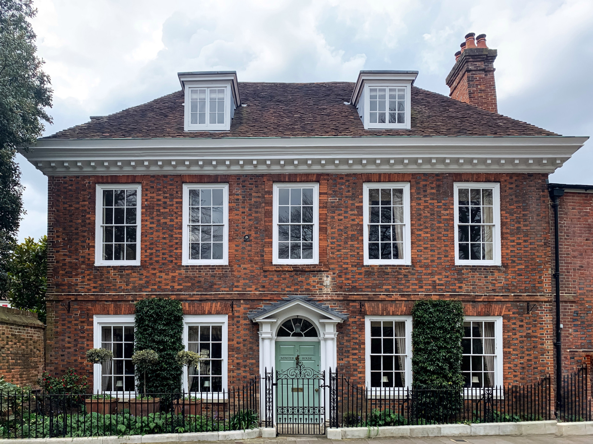 How to tell American and British houses apart