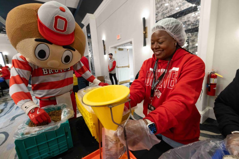 From Columbus to Atlanta: Ohio State serves the ATL community before ...