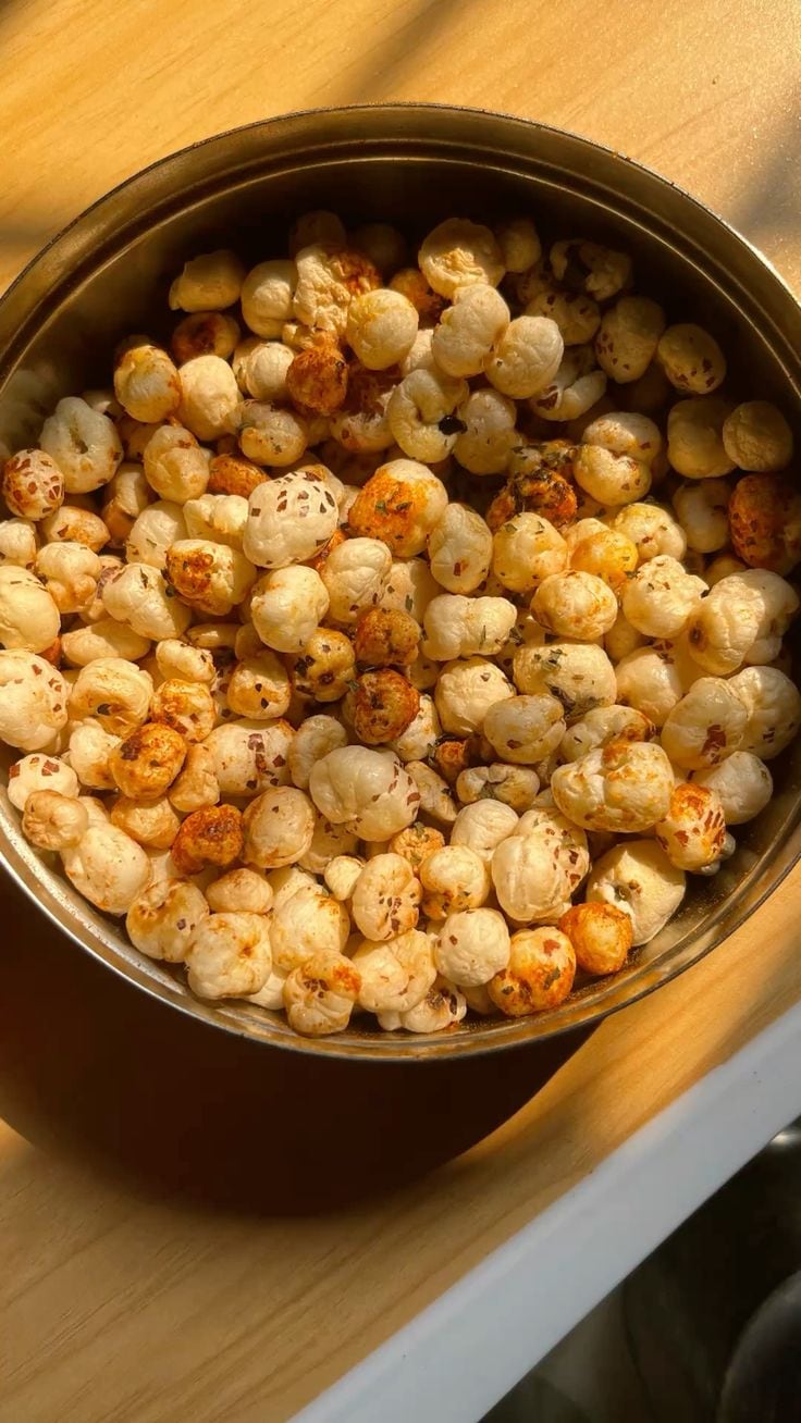 Fox Nut: 5 Reasons To Eat Makhana Daily