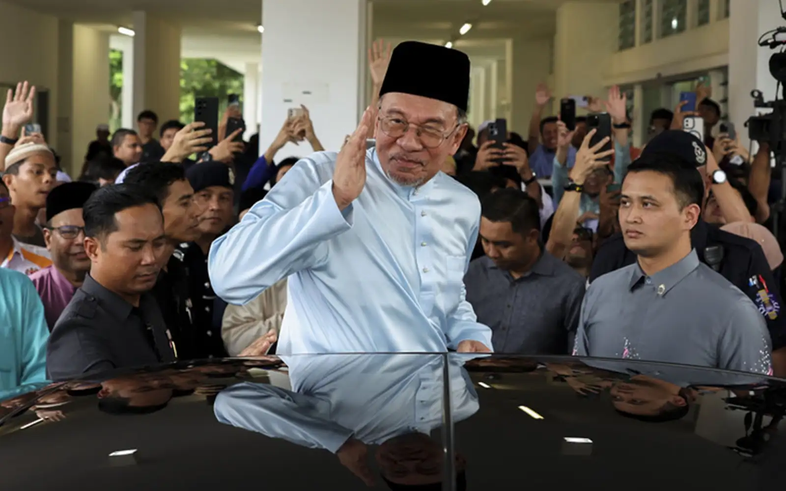 Anti-graft rally can go on, says Anwar