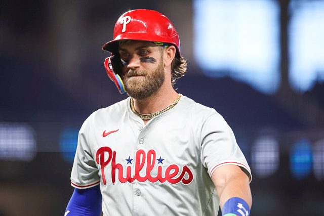 Bryce Harper Leaves Early After Being Hit By Pitch