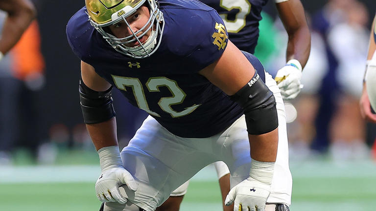 Former Notre Dame OL Sam Pendleton commits to Tennessee