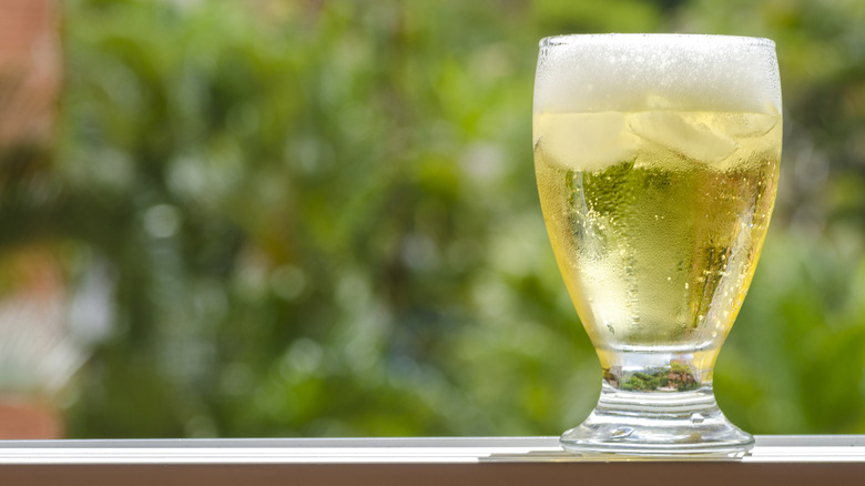 Sometimes It's Actually Okay To Drink Beer On The Rocks
