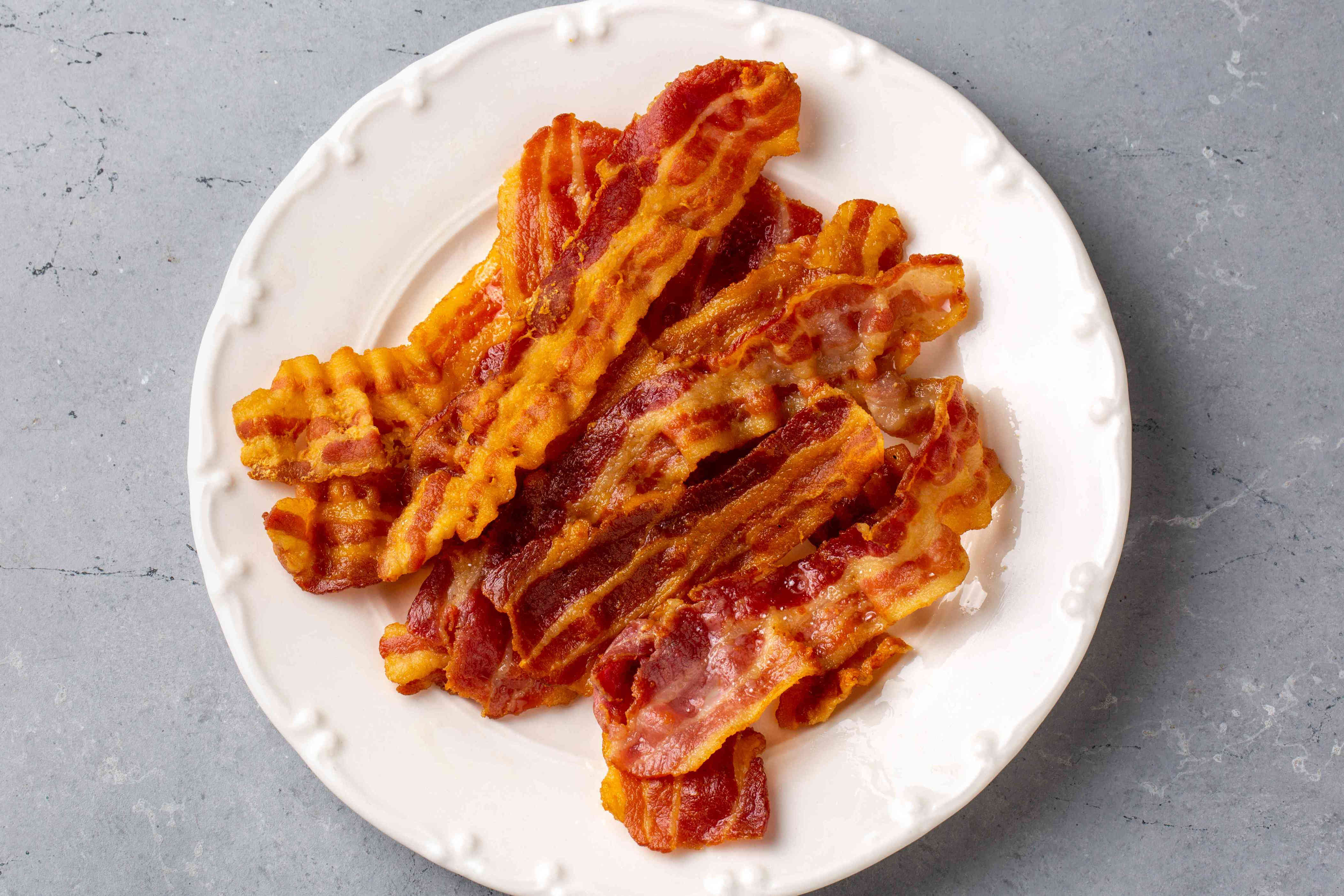 I asked 2 experts the best way to cook bacon—both said to avoid this
