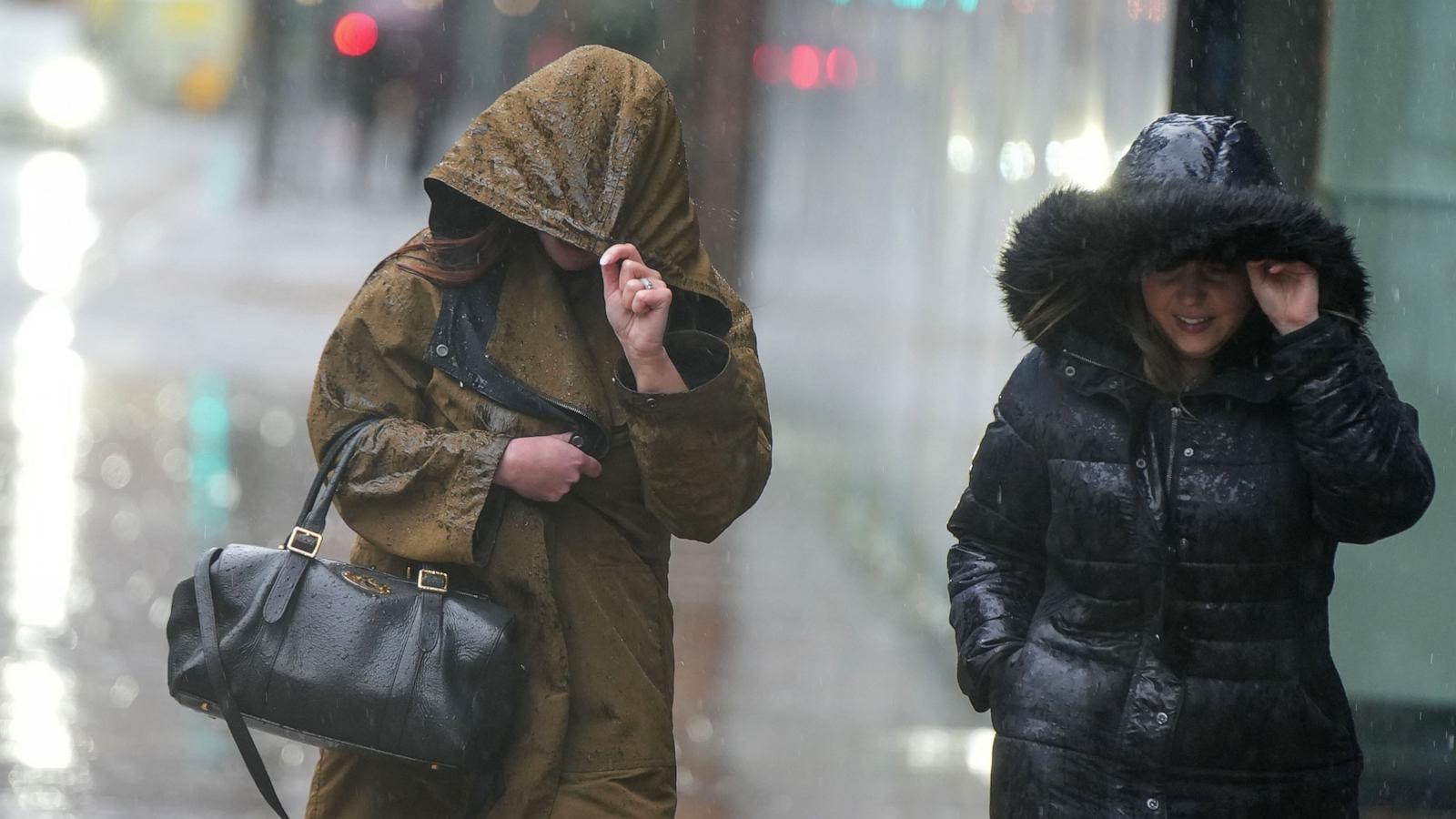 Storm Eowyn hitting UK, Ireland 'a likely danger to life' according to ...