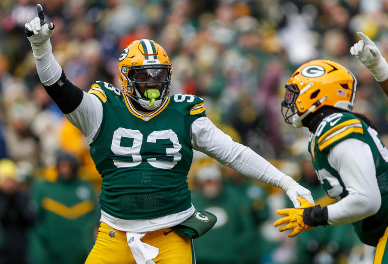 Packers to lose nose tackle T.J. Slaton in free agency to Cincinnati ...