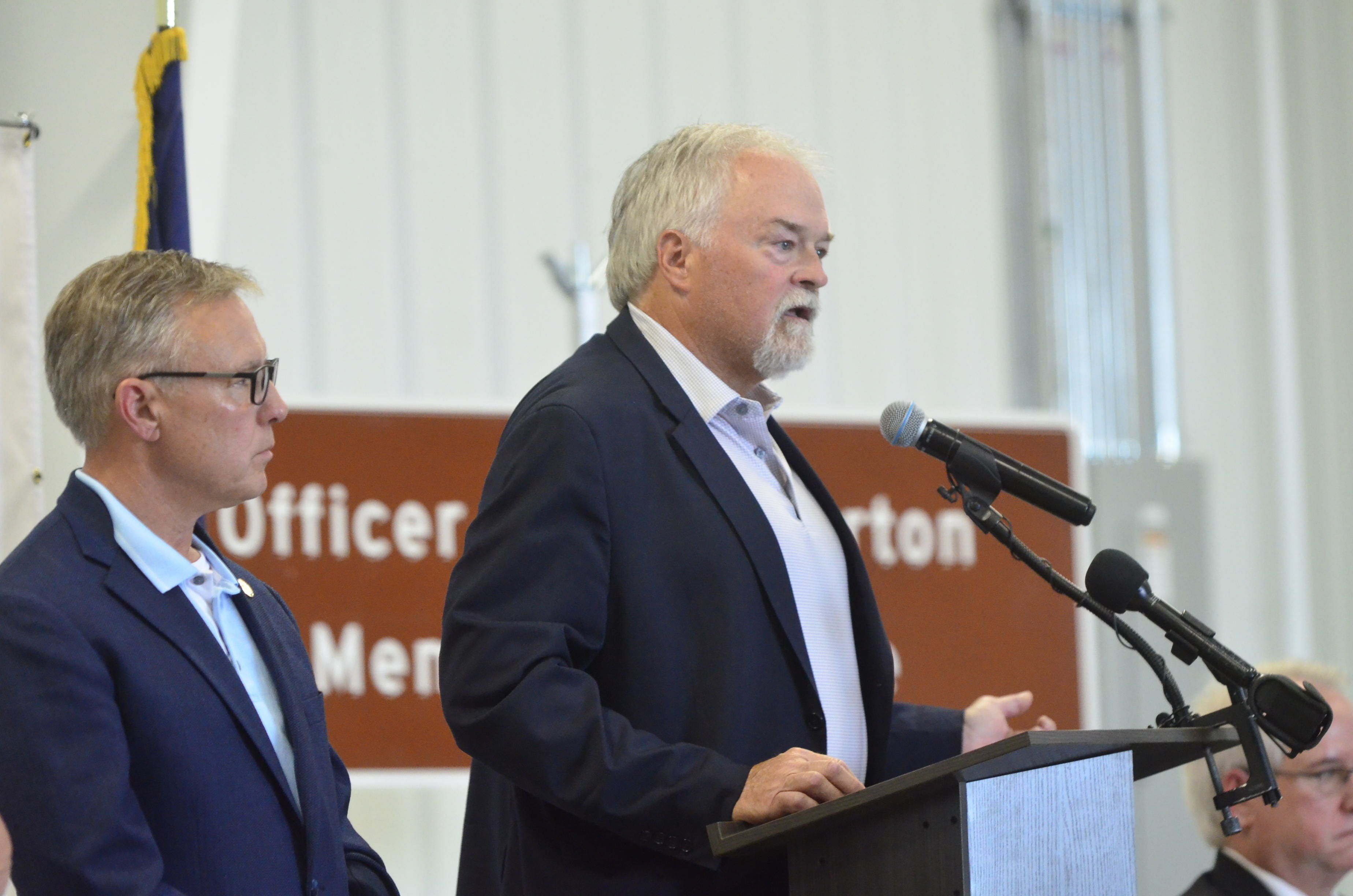 Rep. Barrett introduces Indiana bill that would impose a food and ...