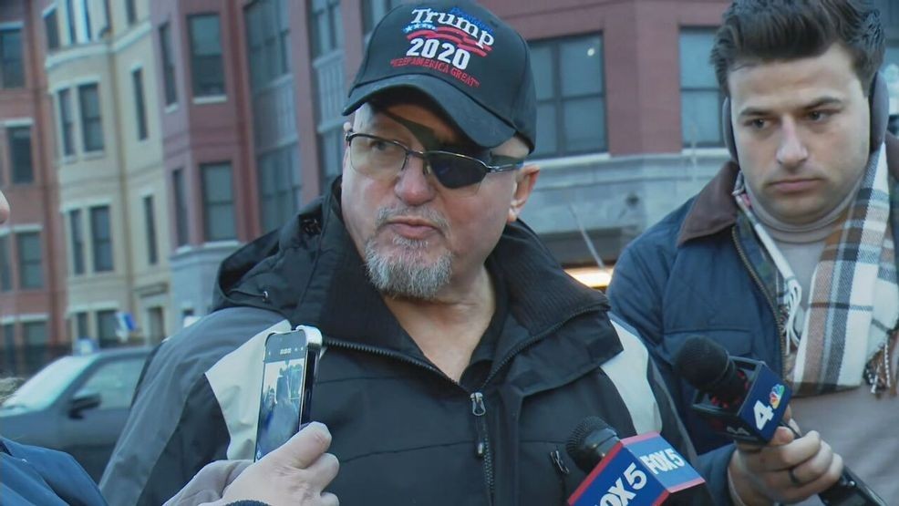 Judge bars Oath Keepers founder Rhodes from entering DC without court's ...