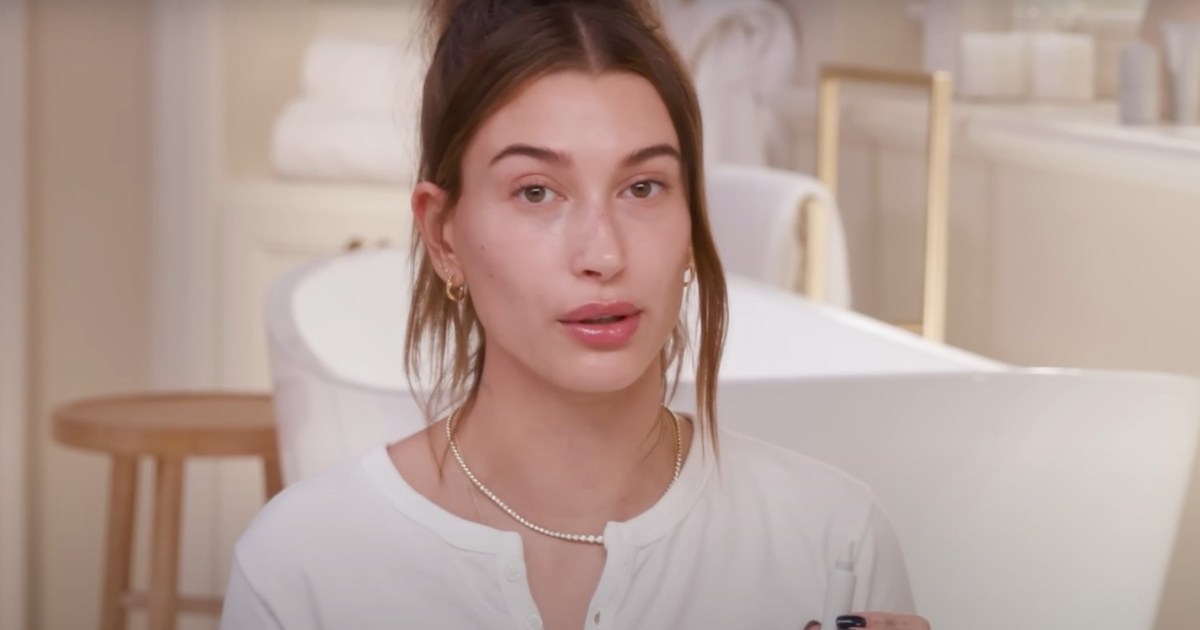 Hailey Bieber Holds ‘Mrs. Bieber' Tote Bag Amid Justin Bieber Divorce Rumors