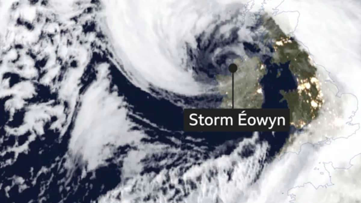 Cos’è la tempesta Eowyn, il “ciclone bomba” tra Irlanda e Regno Unito e ... Cos’è la tempesta Eowyn, il “ciclone bomba” tra Irlanda e Regno Unito e ...