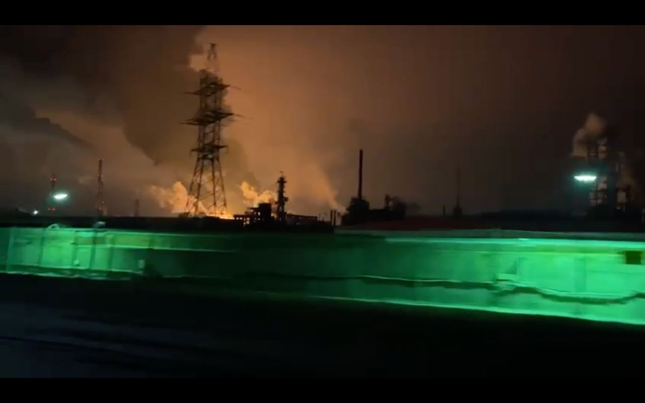 Ukraine’s UAVs reportedly target Russian refinery, plants in massive strike