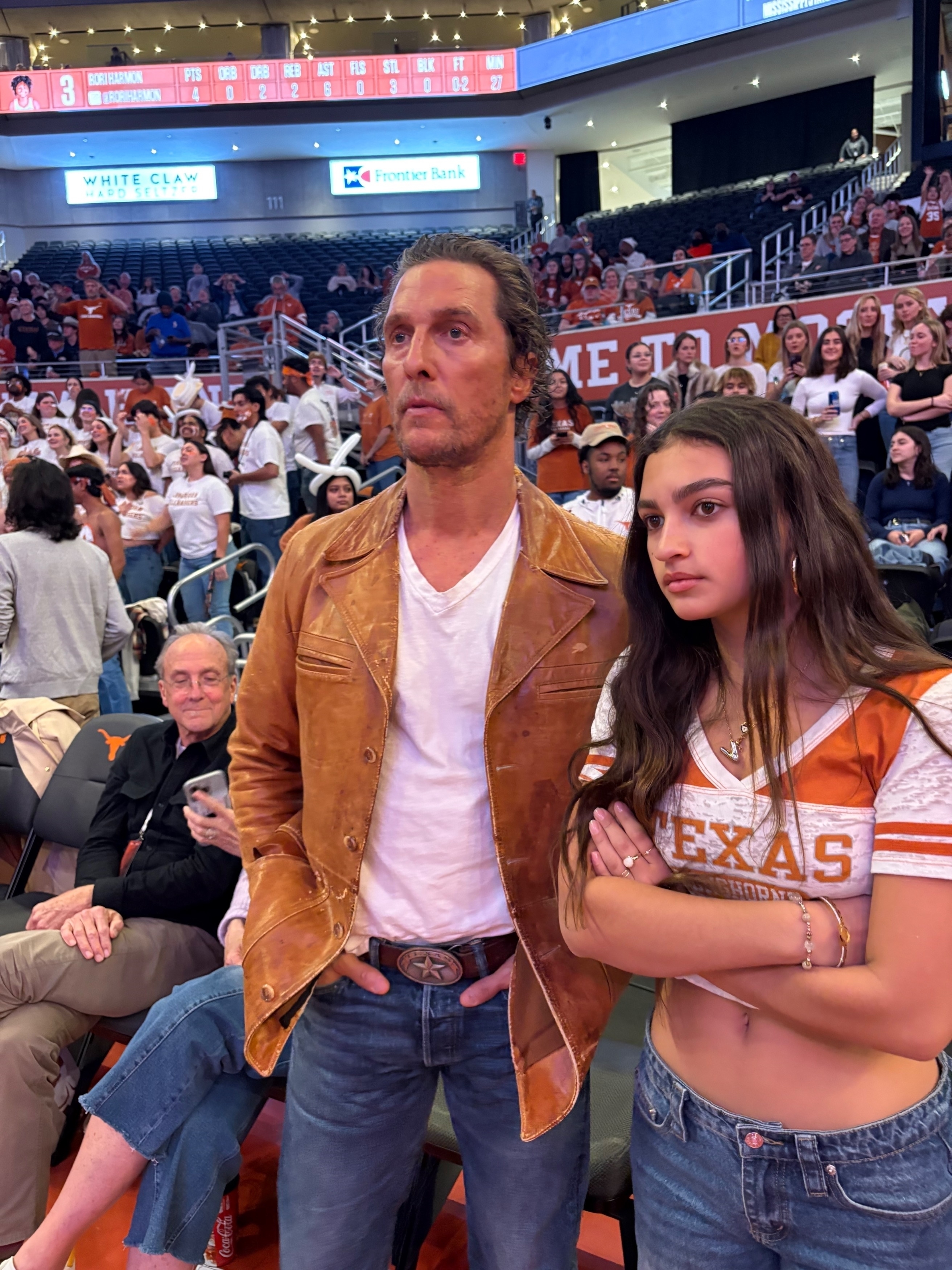 Matthew McConaughey’s daughter Vida, 15, is mom Camila Alves’ twin at ...
