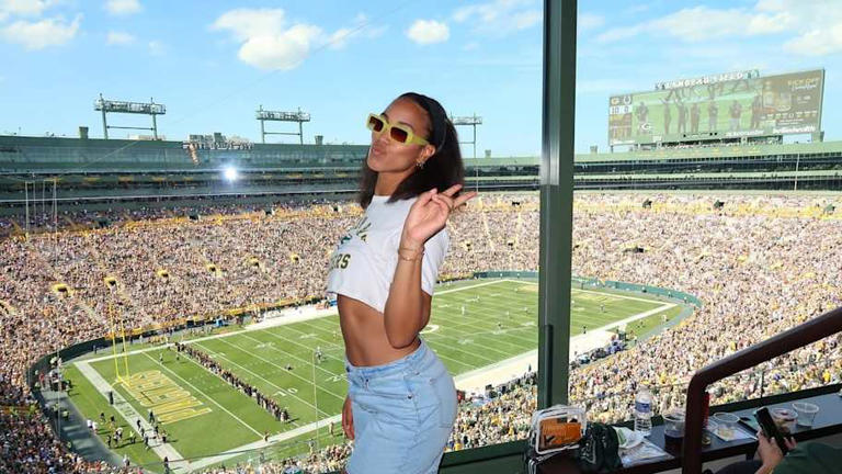 Jordan Love's fiancée Ronika Stone shares behind-the-scenes look in ...