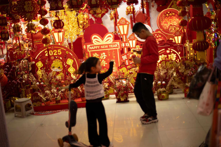 Take a look inside this £1.35m house in Whipsnade overlooking the ...