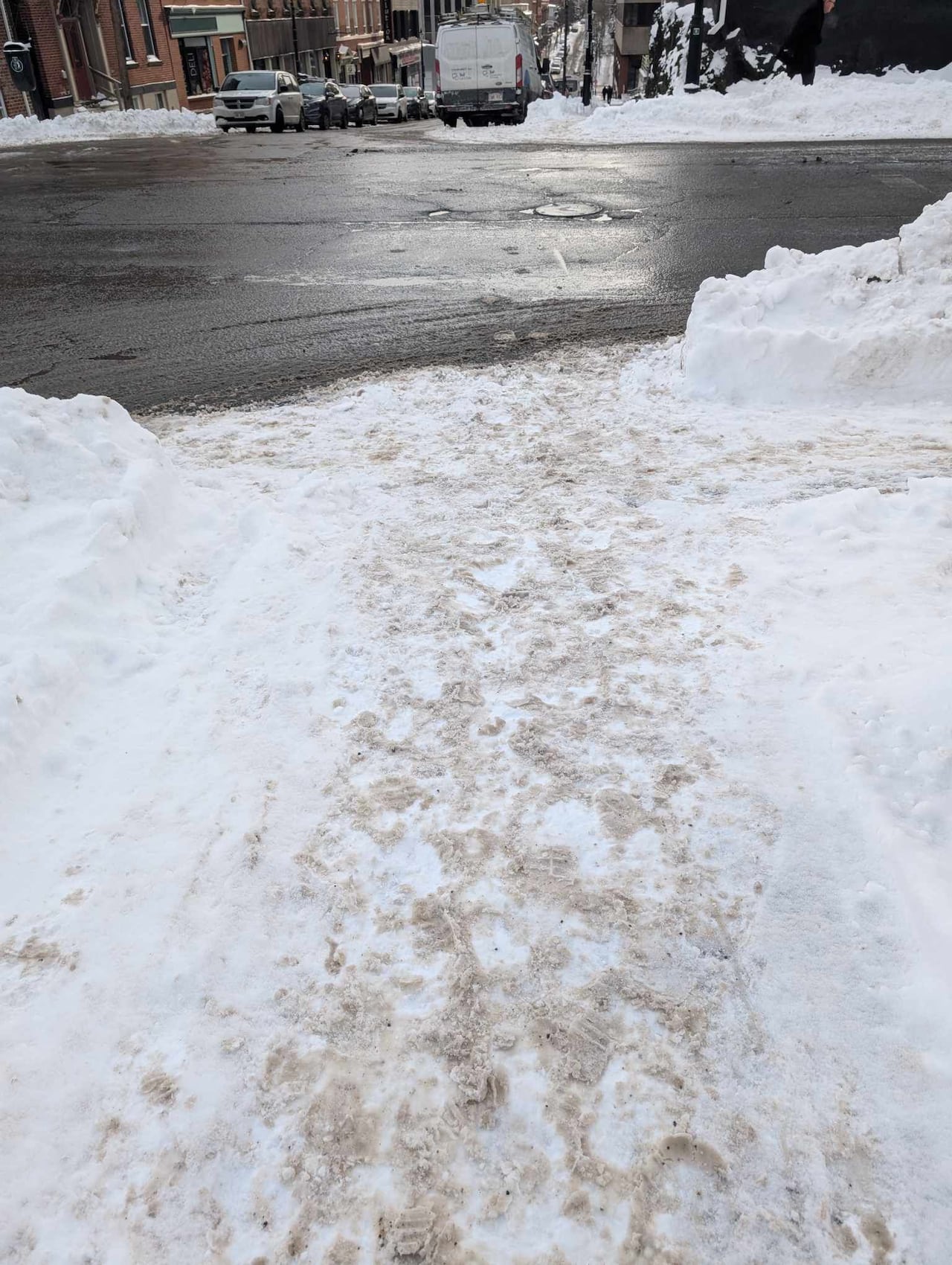 Messy winter sidewalks in Saint John frustrate wheelchair users: 'It's scary'