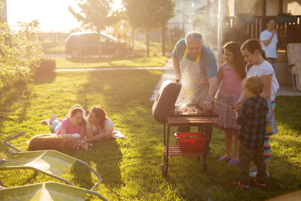 20 Nostalgic Outdoor Cooking Ideas for Family Barbecues