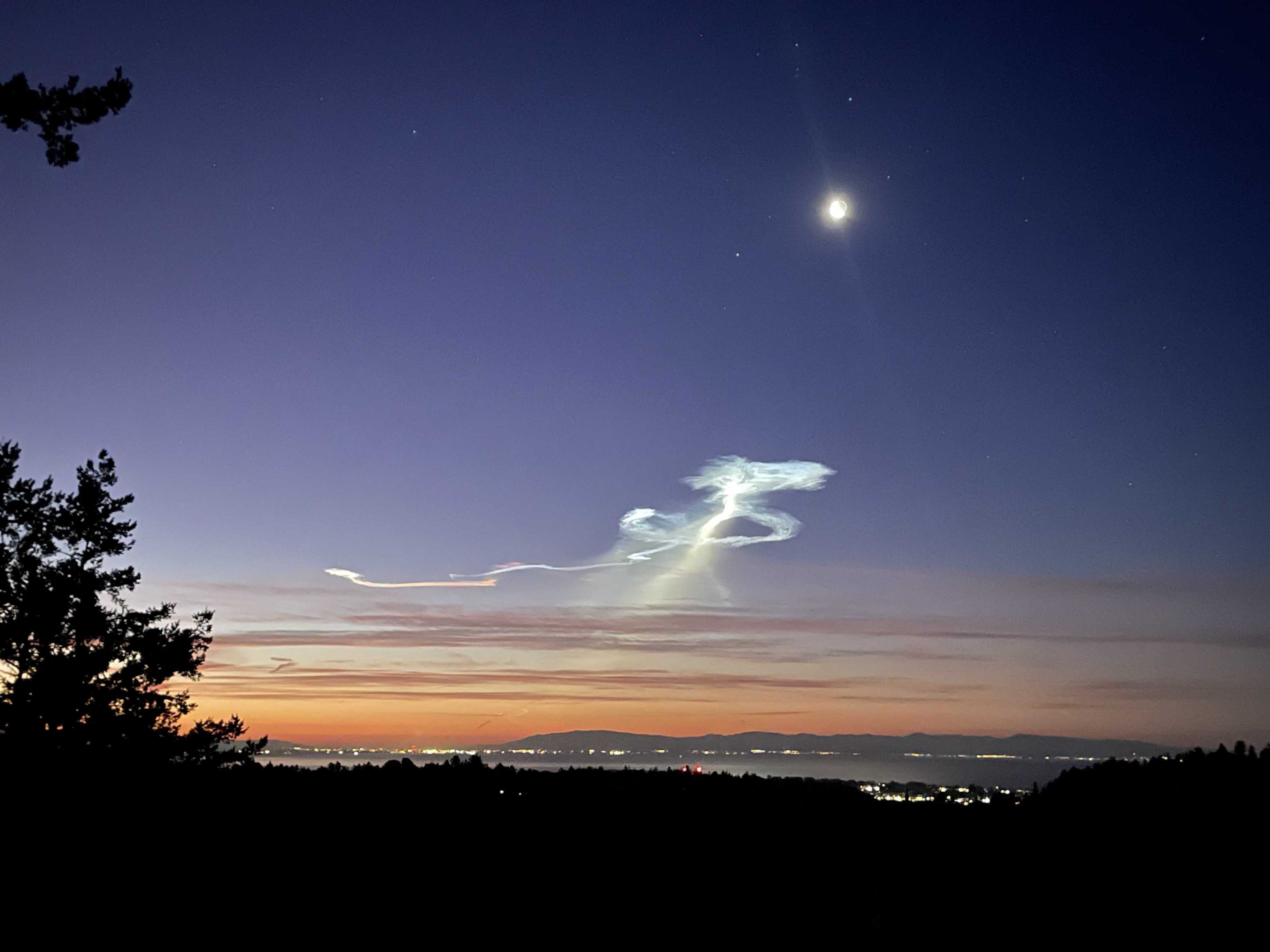 What was that light? Falcon 9 rocket successfully launches from ...