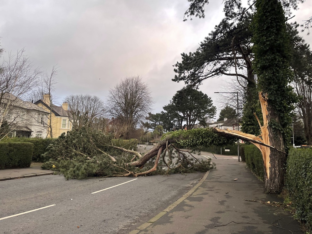 Major storm lashes Ireland and Scotland as hurricane-force winds down ...