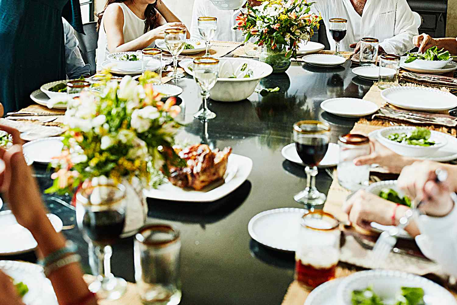 Woman Invites Divorced Parents to Thanksgiving, but Cancels Dinner ...