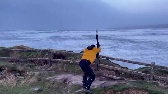 Storm Éowyn: One man vs 118mph winds on Irish coast