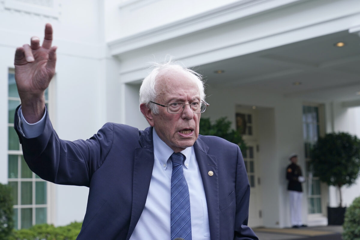 ‘Stand Tall’: Bernie Sanders Warns CBS Caving to Trump Would Undermine ...