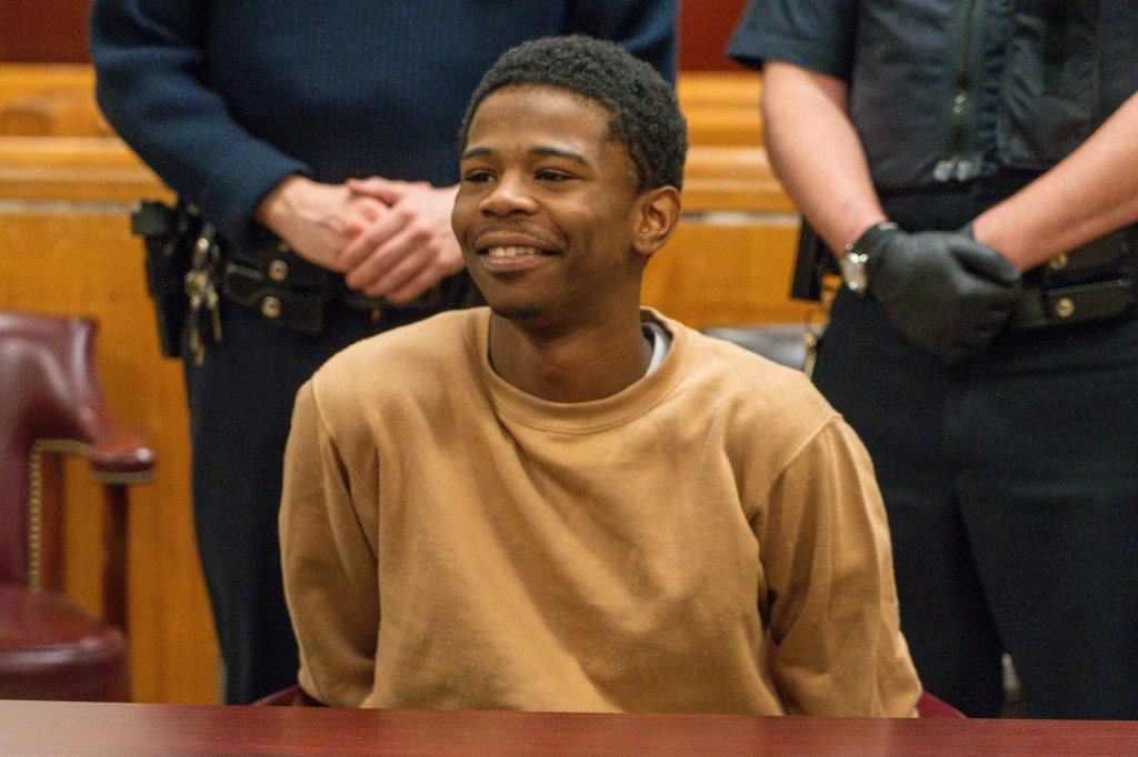 Pint-sized gangbanger sentenced to 15-years-to-life for sparking deadly ...